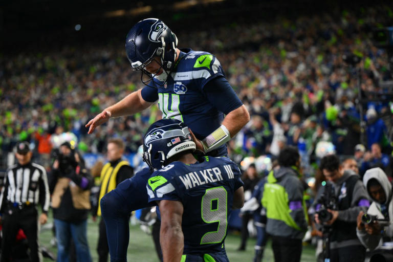 Seahawks dominate 49ers to reach first NFC title game since 2014