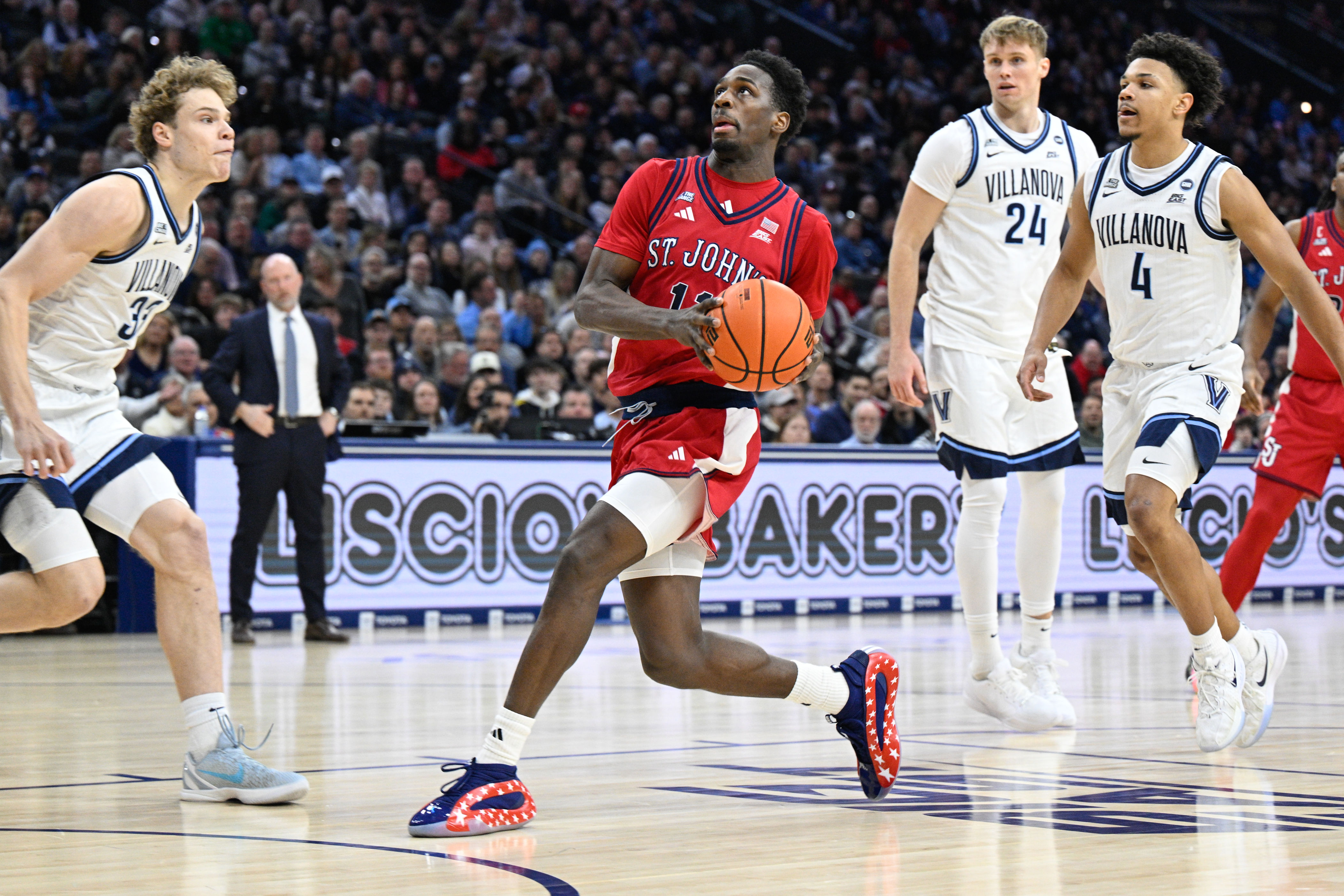 St. John’s men’s basketball knocks off Villanova for fourth straight win
