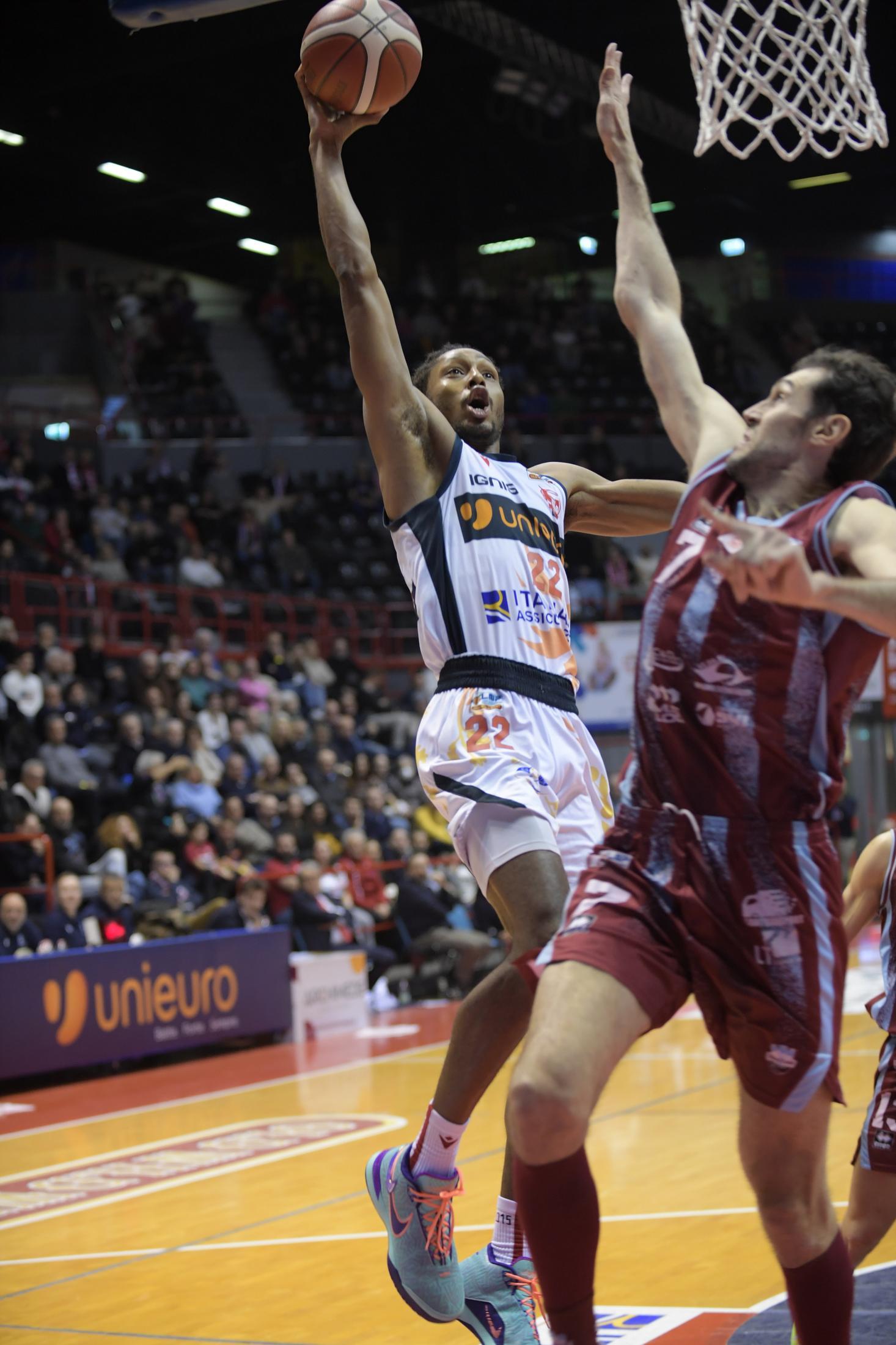 Forlì punita da una tripla di tabella. Con Rieti supplementare e poi beffa