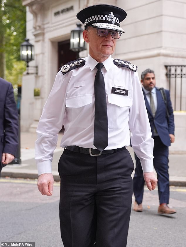 Forty-three police forces in England and Wales set to be merged into ...