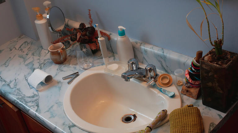 The affordable Dollar Tree DIY that declutters your bathroom countertop