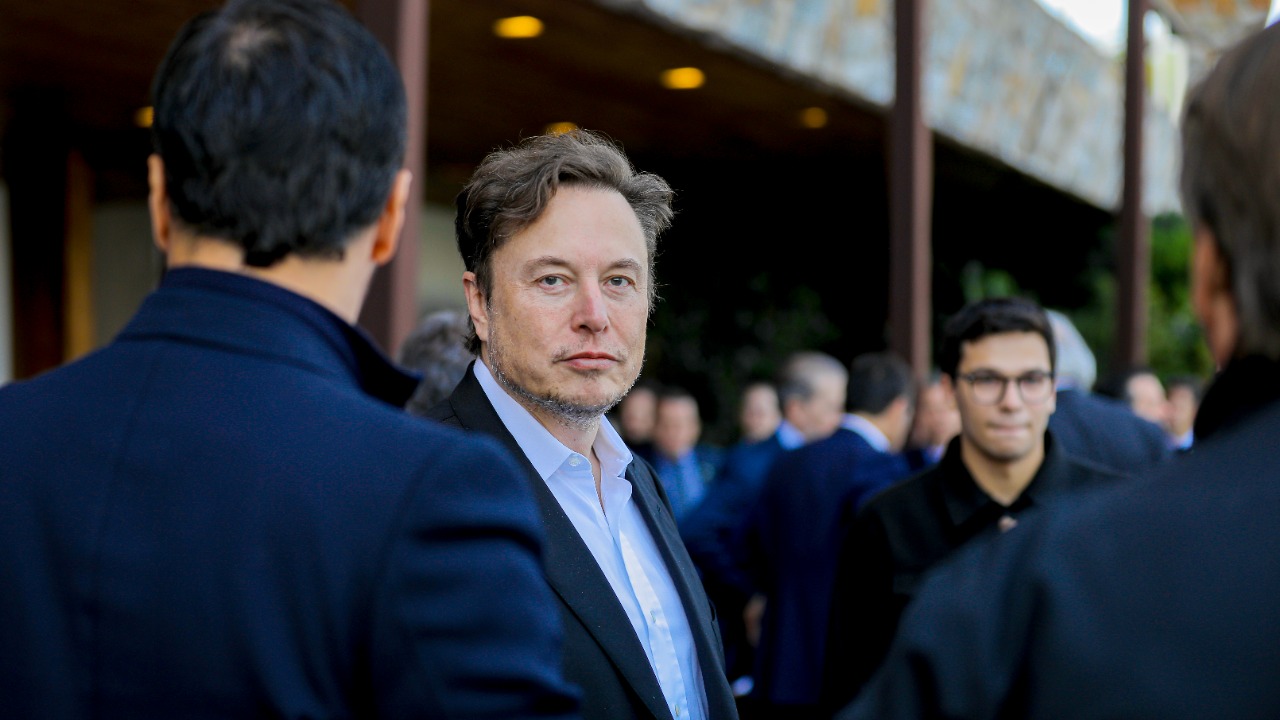 'Fire him': Elon Musk and Europe's top airline boss brawl over Starlink