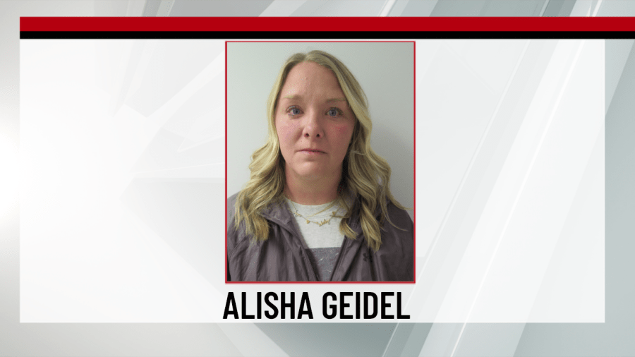 Iowa woman arrested for alleged $10,000 school district theft