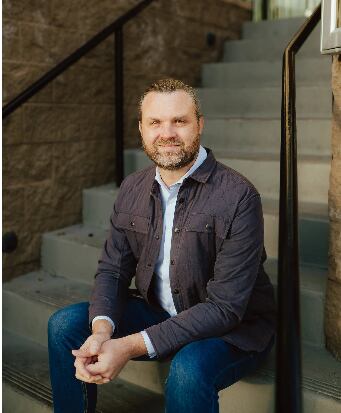 Longtime organizer Matthew Fonken throws hat in ring for Congress