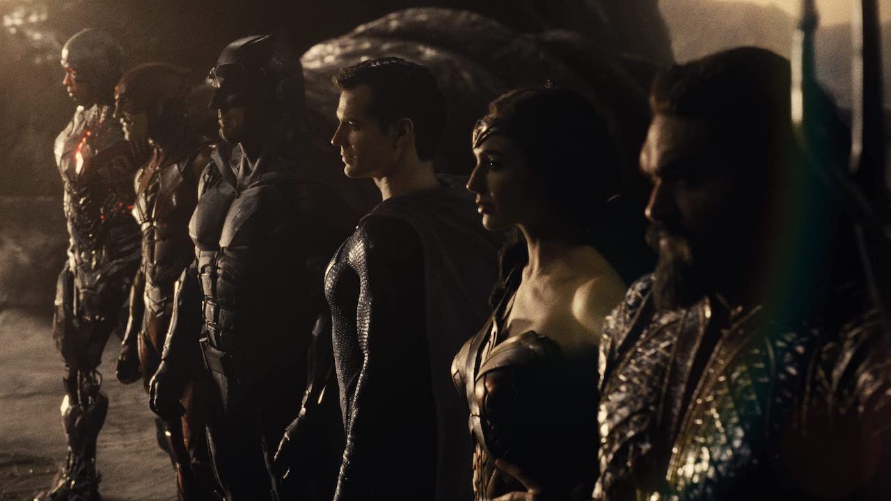 Zack Snyder did the 2016 throwback challenge, and DC fans are feeling ...