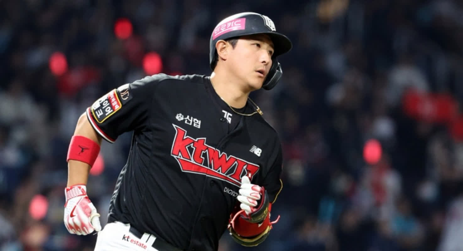 KT 황재균, FA 계약 대신 현역 은퇴한다... 20년 '철인 여정' 마침표
