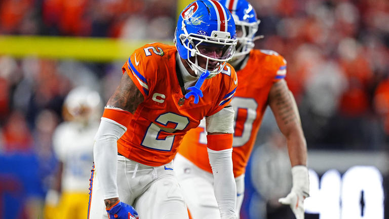 Broncos CB Patrick Surtain II suffers injury scare in divisional round ...