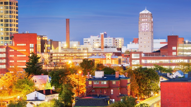 The best American college towns for a scenic weekend full of fun ...