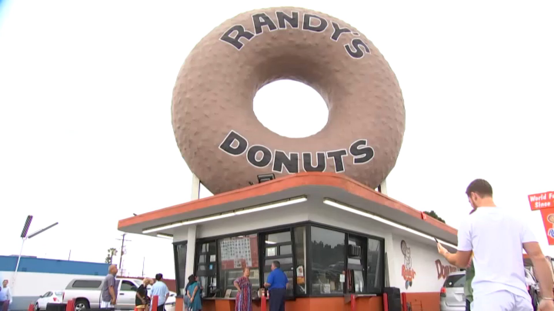 Randy’s Donuts abrirá sucursal en Santa Clara