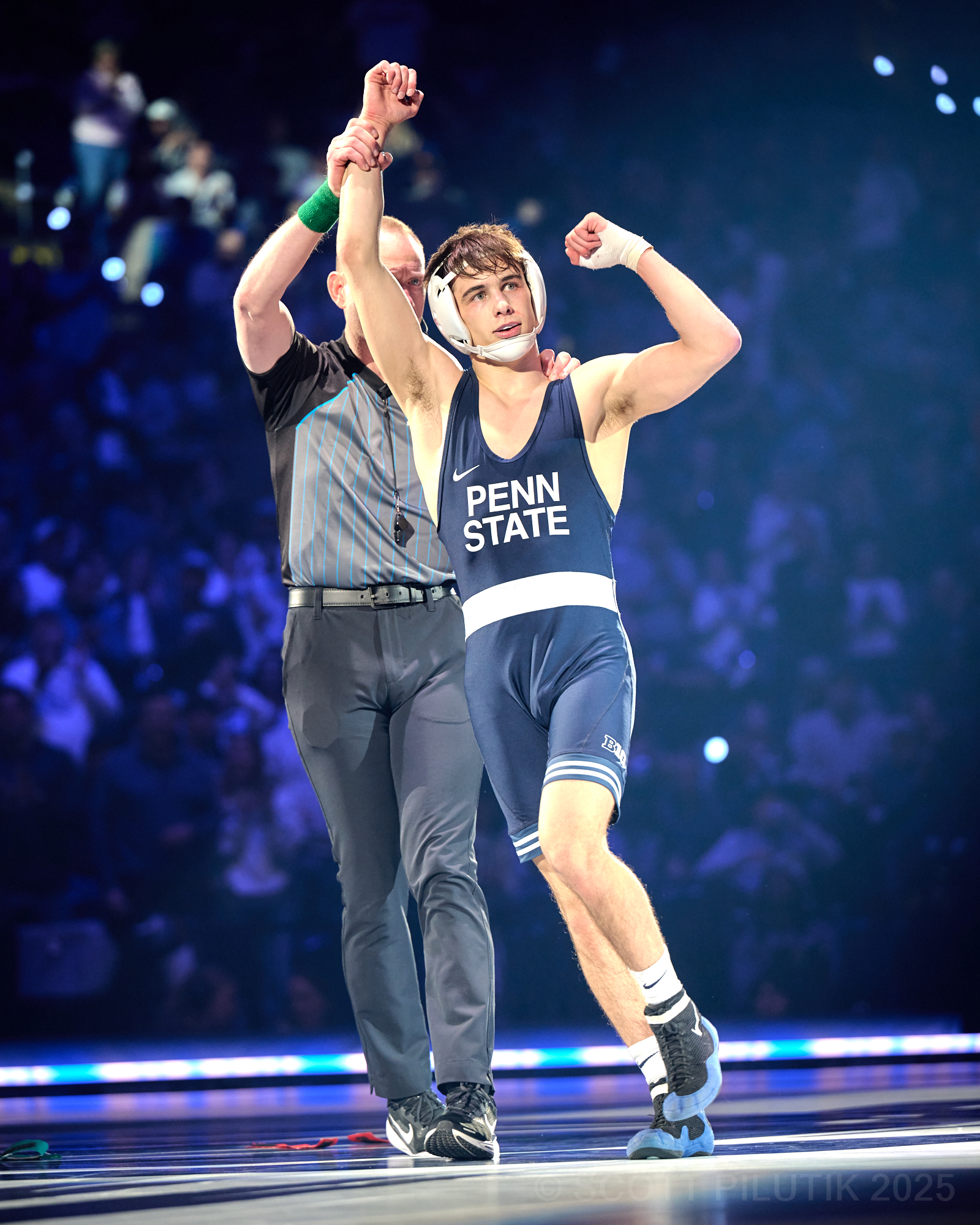 Wrestling postview: No. 1 Penn State 32, No. 4 Iowa 3