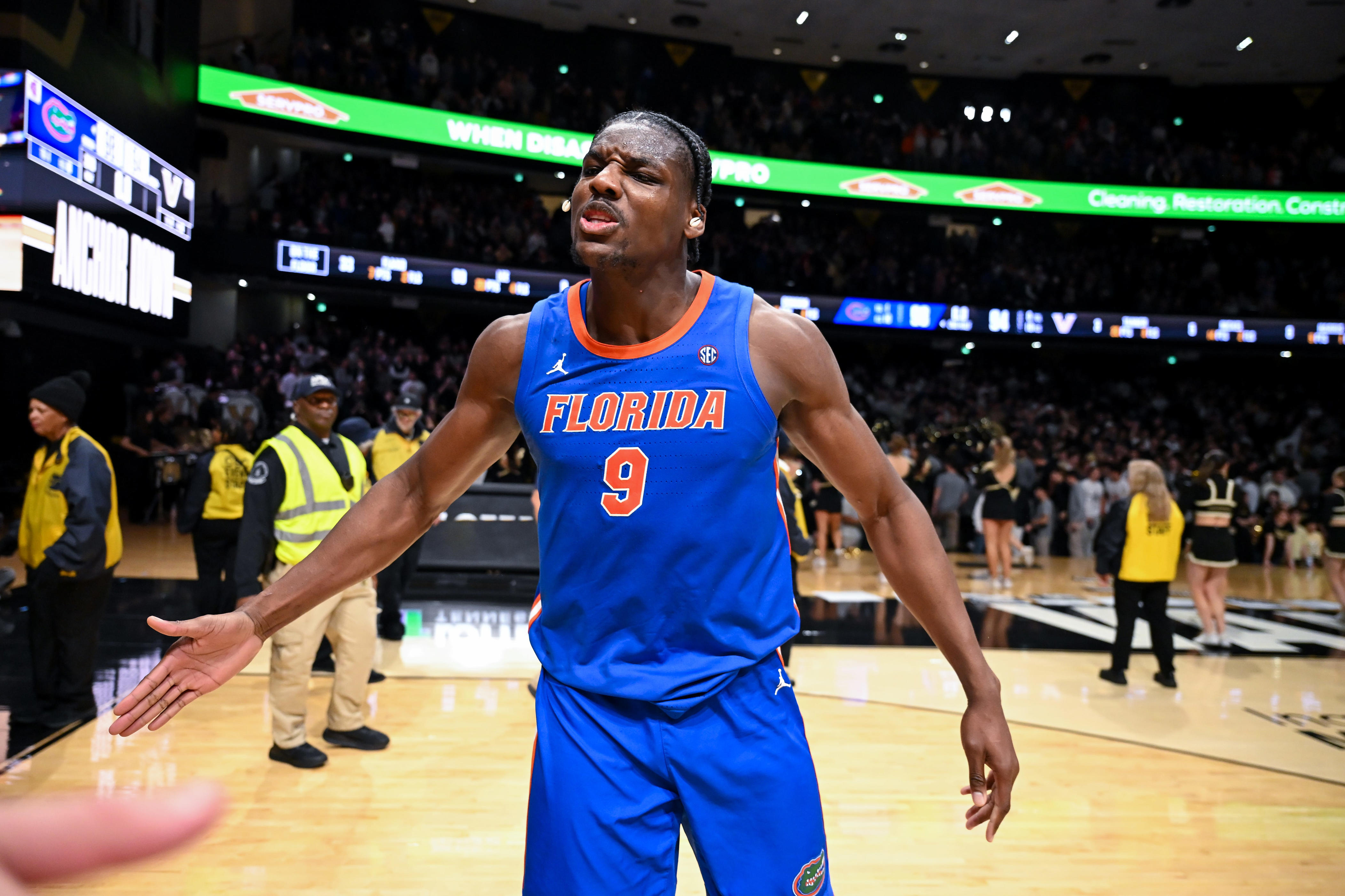 Florida basketball center Rueben Chinyelu named SEC player of the week