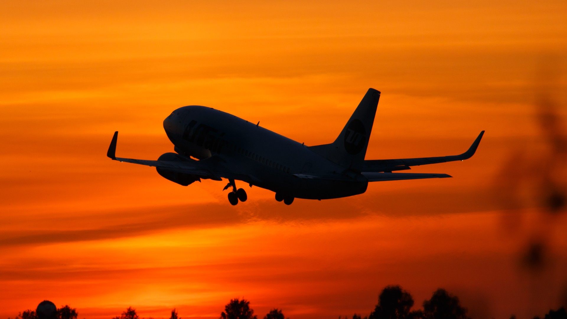 FAA warns of flight risks over Latin America as military activity escalates