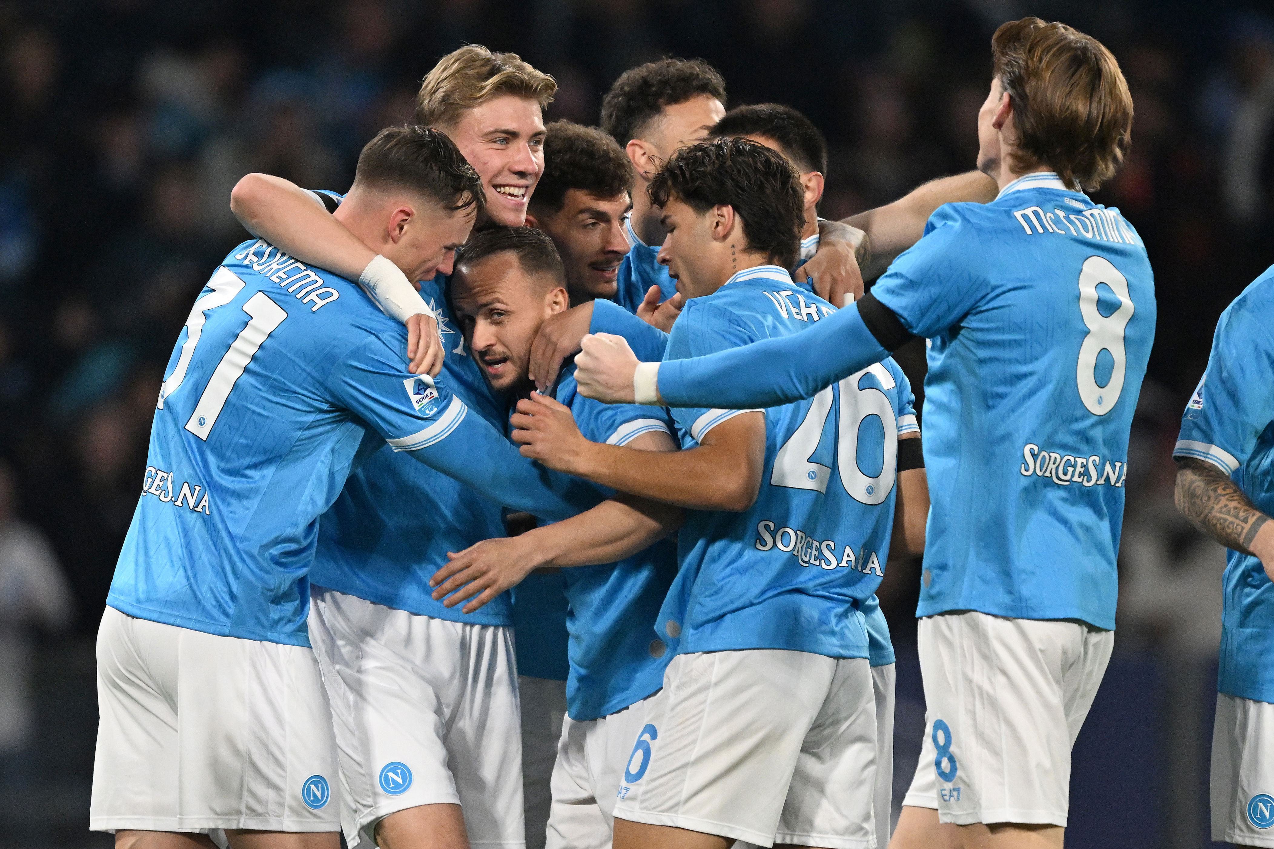 Jaded Scott McTominay and Napoli squeeze past Serie A minnows but Man ...
