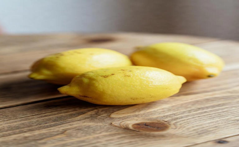 The science-backed health benefits of lemons and how to use them for ...