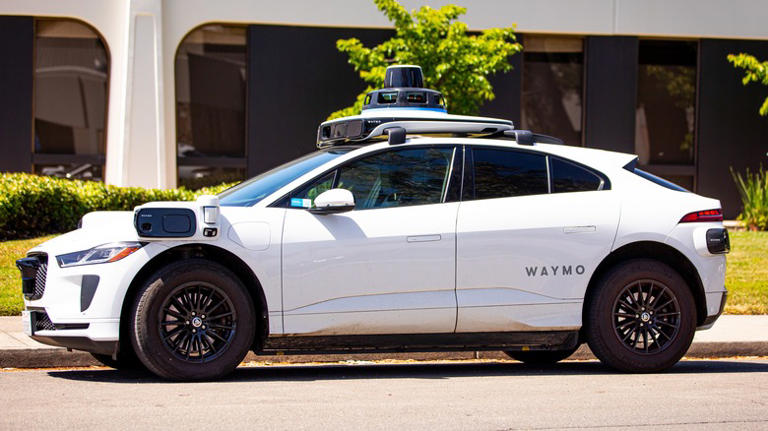 Waymo blames human driver for self-driving taxi screw up