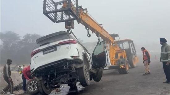 Five from Gujarat killed as SUV hits divider amid fog in Bathinda