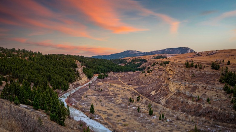A rugged Montana state park has soaring cliffs and picturesque ...