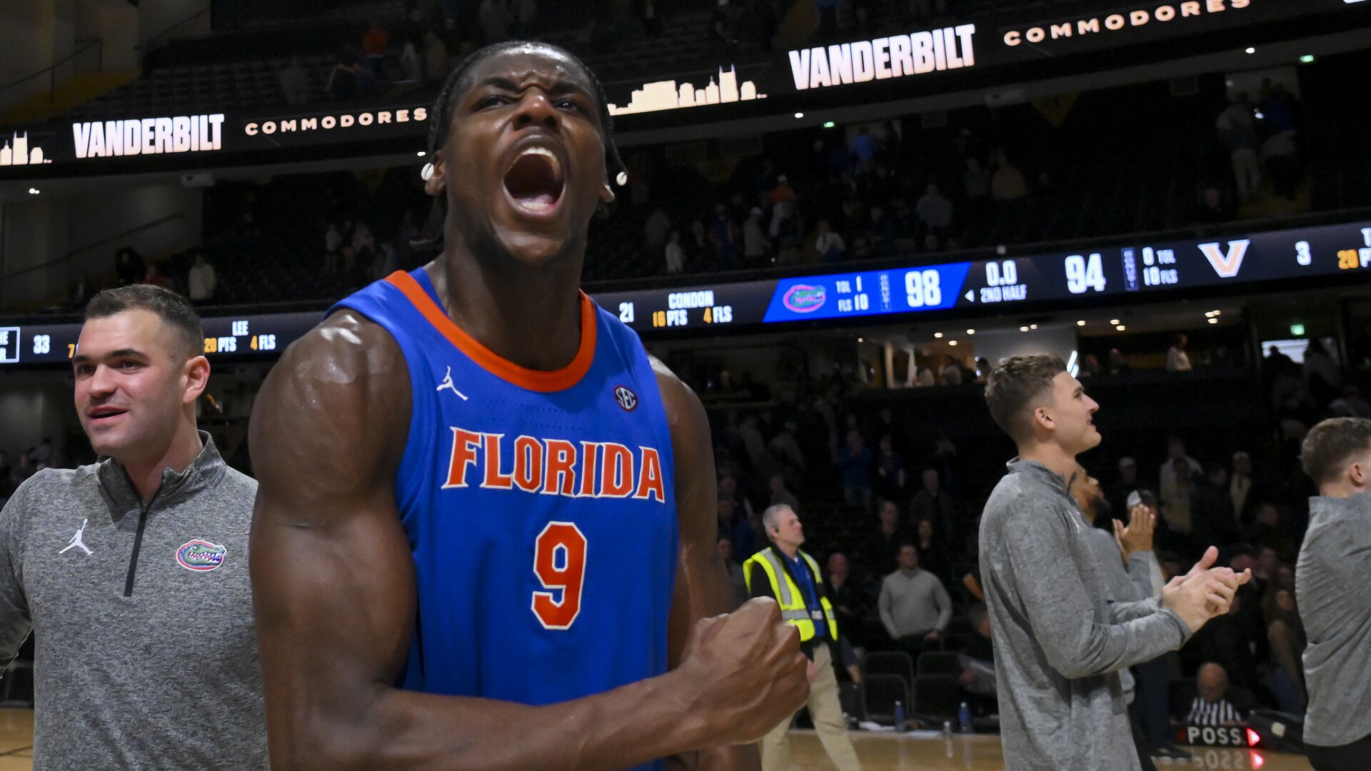 Rueben Chinyelu scores 20 points as No. 19 Florida beats No. 10 ...