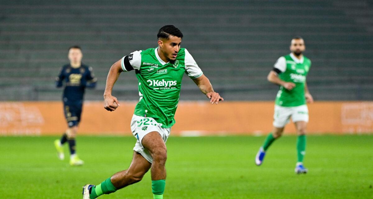 Ligue 2 : Saint-Étienne domine Clermont et remonte sur le podium