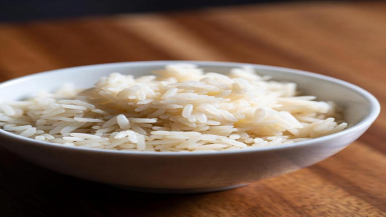 Is white rice really making you gain weight? Nutrition experts set the ...