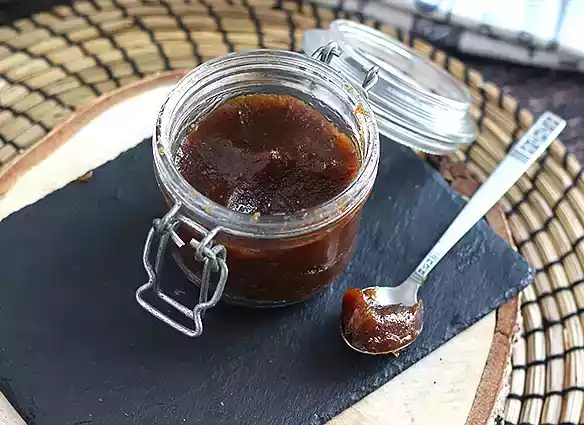 Caramelo de tâmaras (sem adição de açúcar)