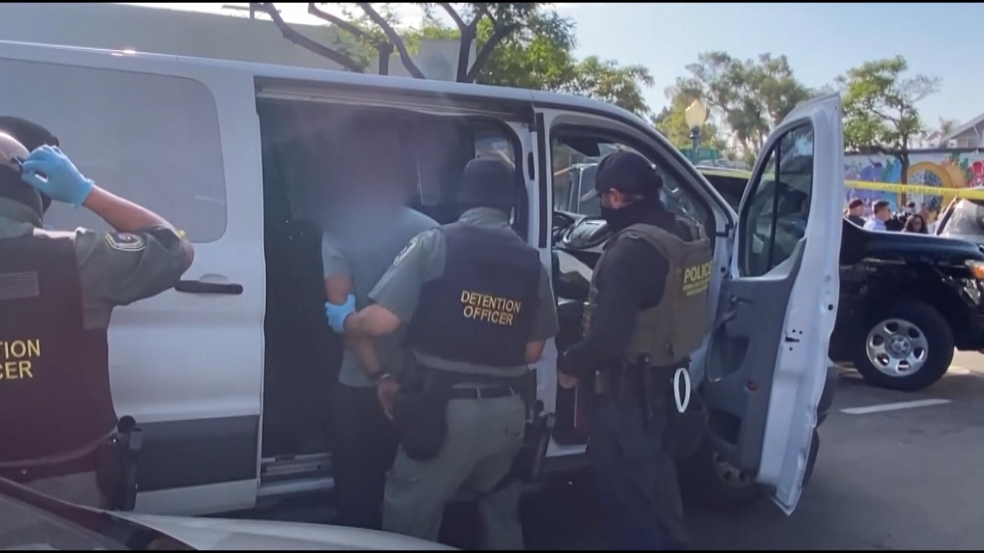 Proposed bill aims to limit federal agents' use of force