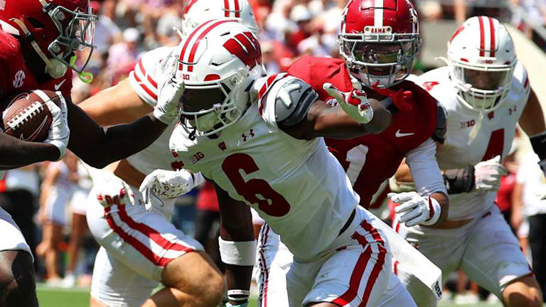 Promising young Wisconsin Badgers cornerback signs with Virginia in ...