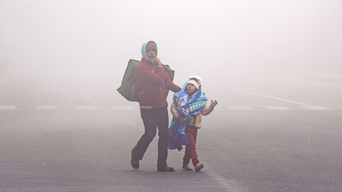 Dense fog in Delhi-NCR reduces visibility to zero as AQI plunges to ...