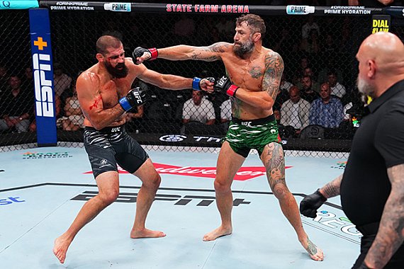 Longtime UFC vet Michael Chiesa lands booking in home state