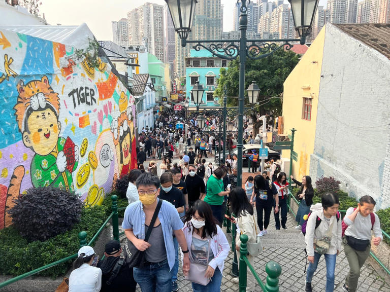 History of Macau’s famous pork chop bun and where to eat the authentic ...