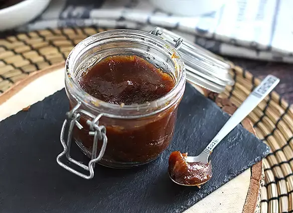 Caramelo de tâmaras (sem adição de açúcar)