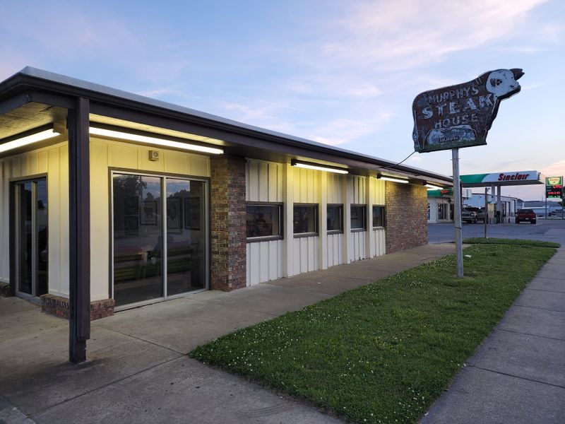 These small-town Oklahoma fried chicken stops are worth every mile