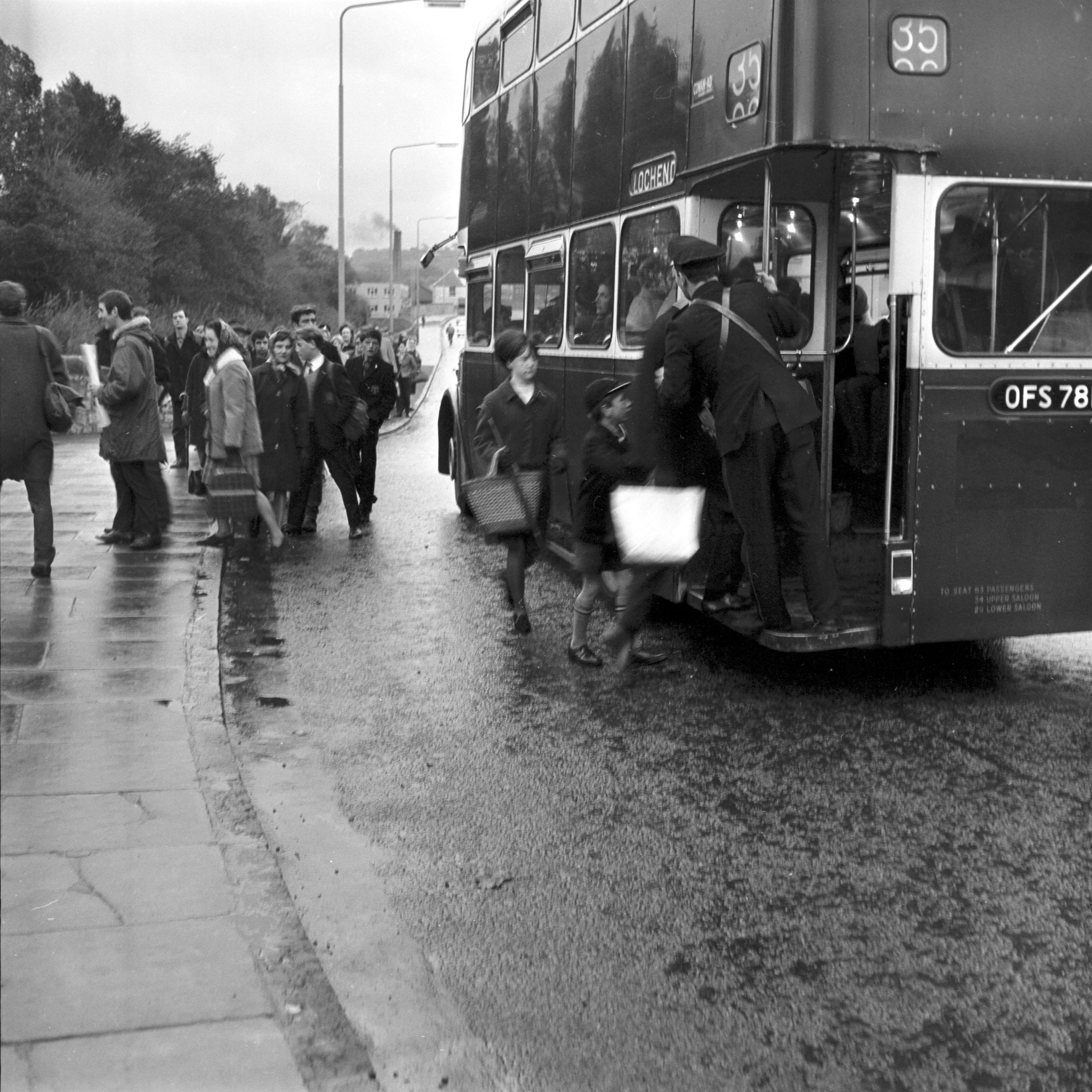 Edinburgh retro: 17 amazing old photos of life on the buses in the 1960s