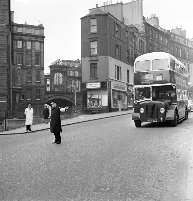 Edinburgh retro: 17 amazing old photos of life on the buses in the 1960s