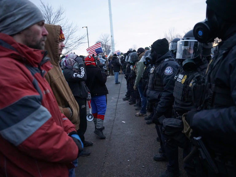 Minneapolis ICE shooting live updates: Active-duty soldiers on standby ...