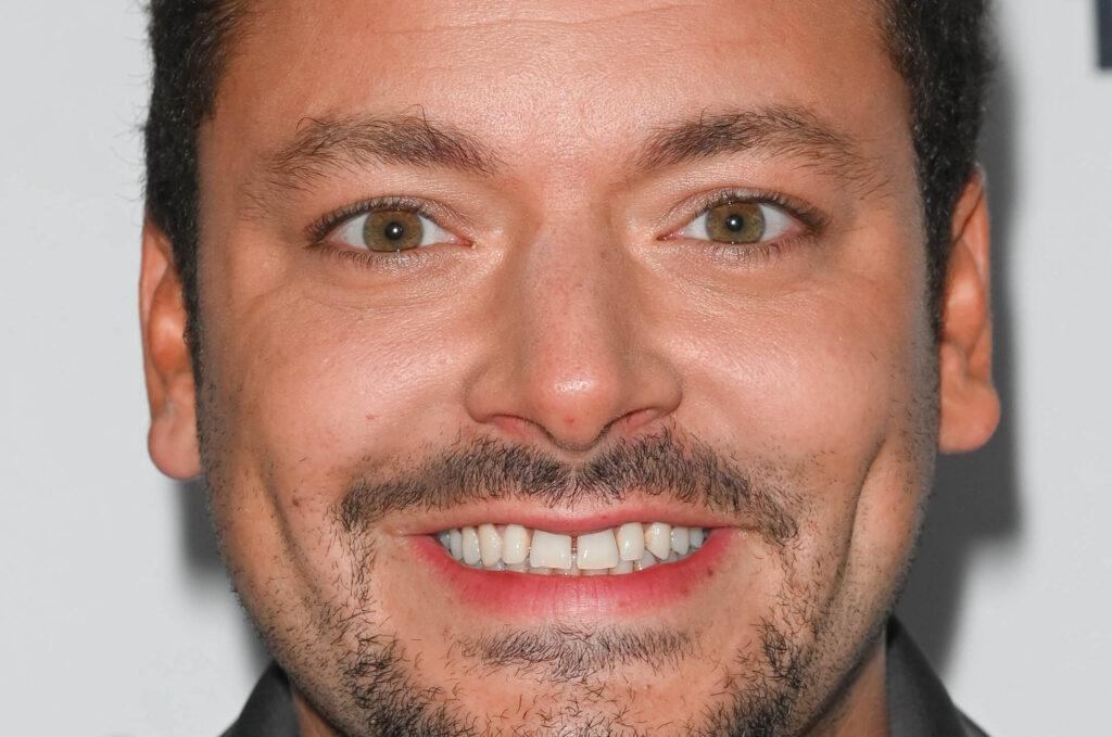 Kev Adams : que font ses deux frères, Noam et Lirone