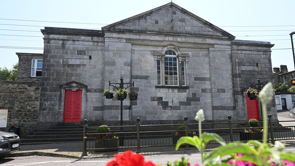 Man arrested at 3.30am in West Cork was so drunk he 'couldn’t stand or ...