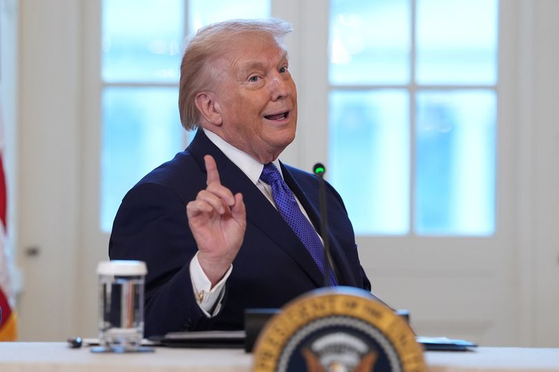 Donald Trump's 3 body language secrets exposed, including one that's ...