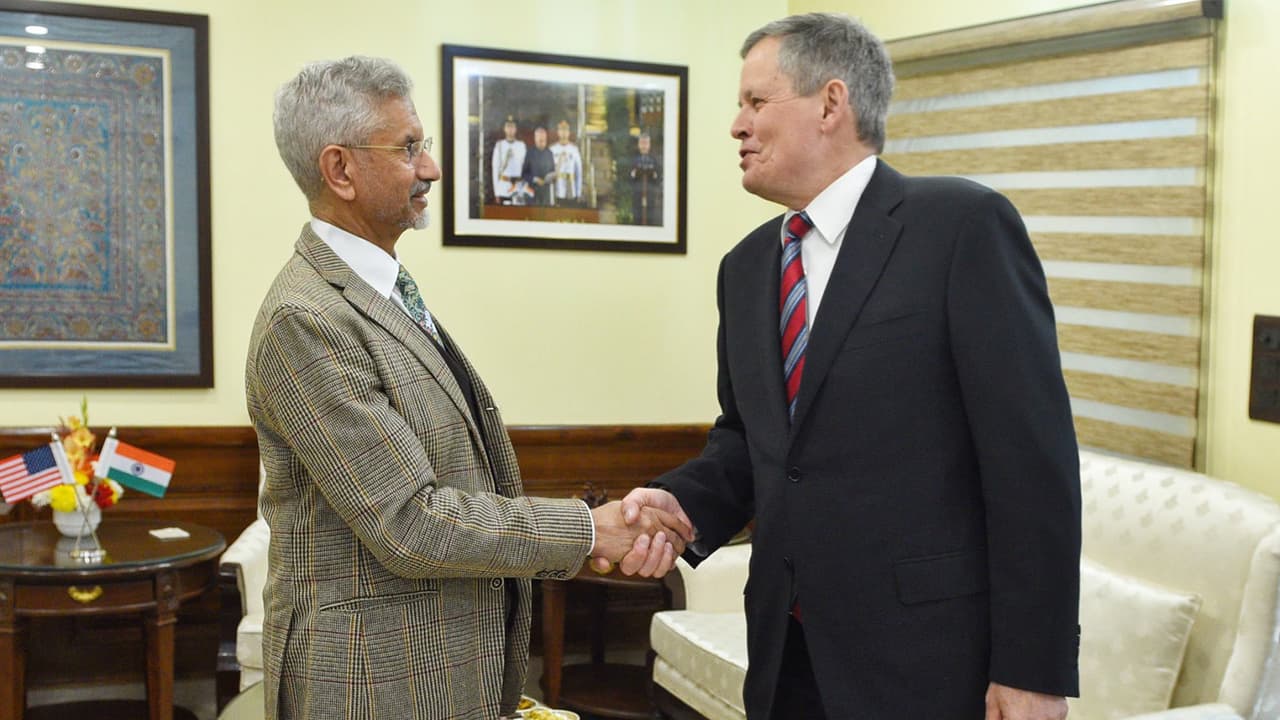 Jaishankar, Kwatra meet US Senator Steve Daines; discuss bilateral ties
