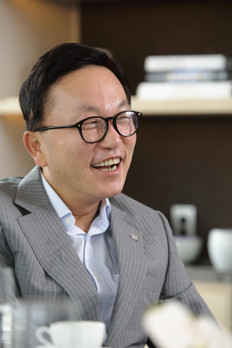 Mirae Asset chairman advocates 25% global diversification