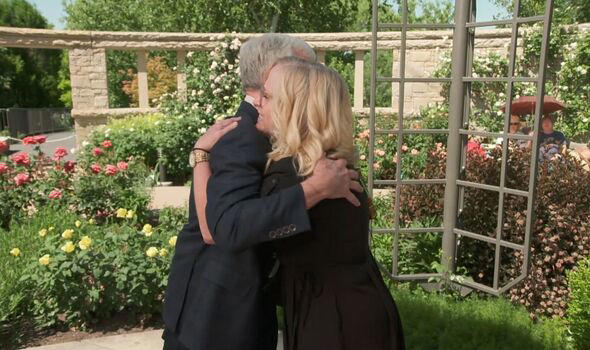 Antiques Roadshow guest asks expert for hug after emotional family ...