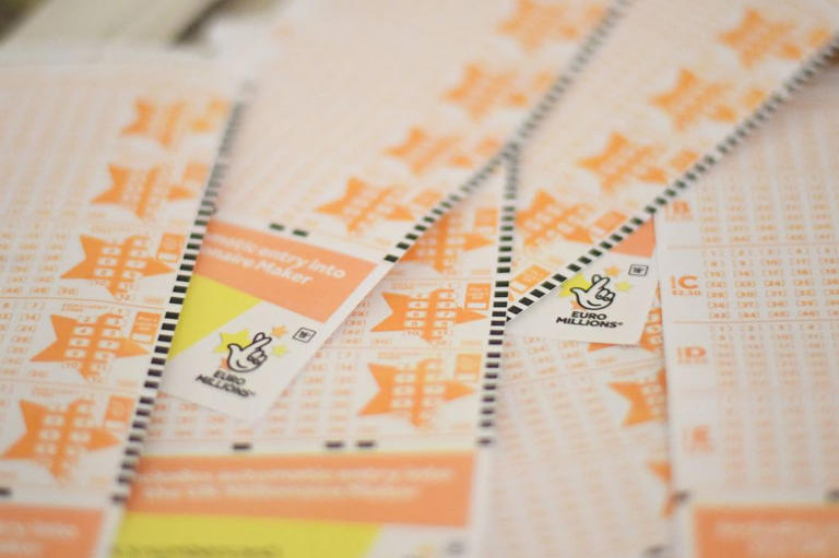 Urgent 'check ticket' warning issued as £1million EuroMillions lottery ...