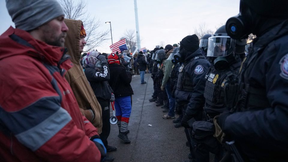 Washington Post: 1,500 soldiers on standby for possible deployment ...