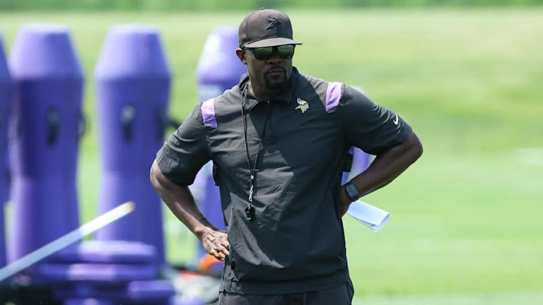 Brian Flores back in Steelers facility with HC position on line