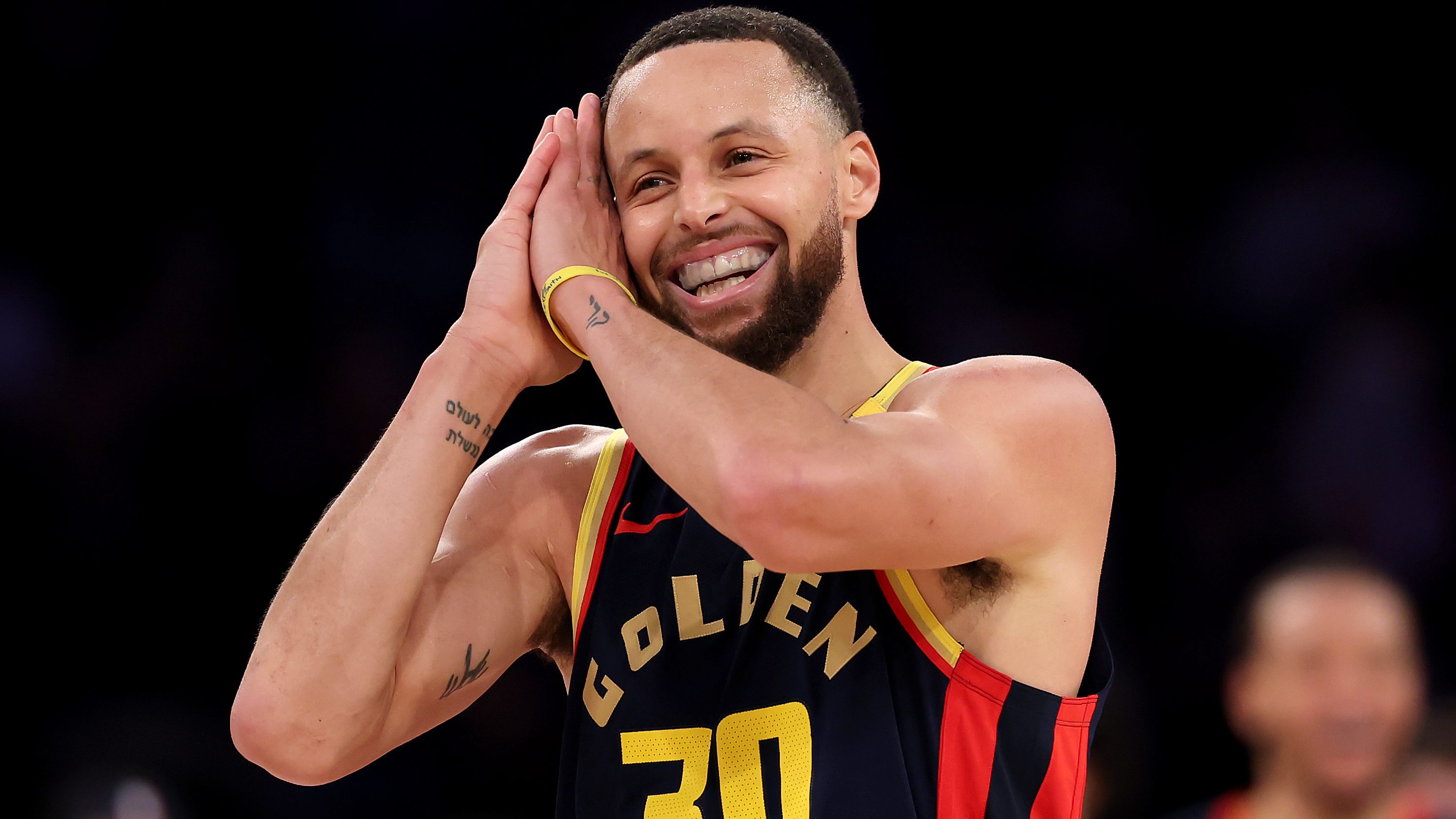 This Stephen Curry jersey just sold for record $2.5M