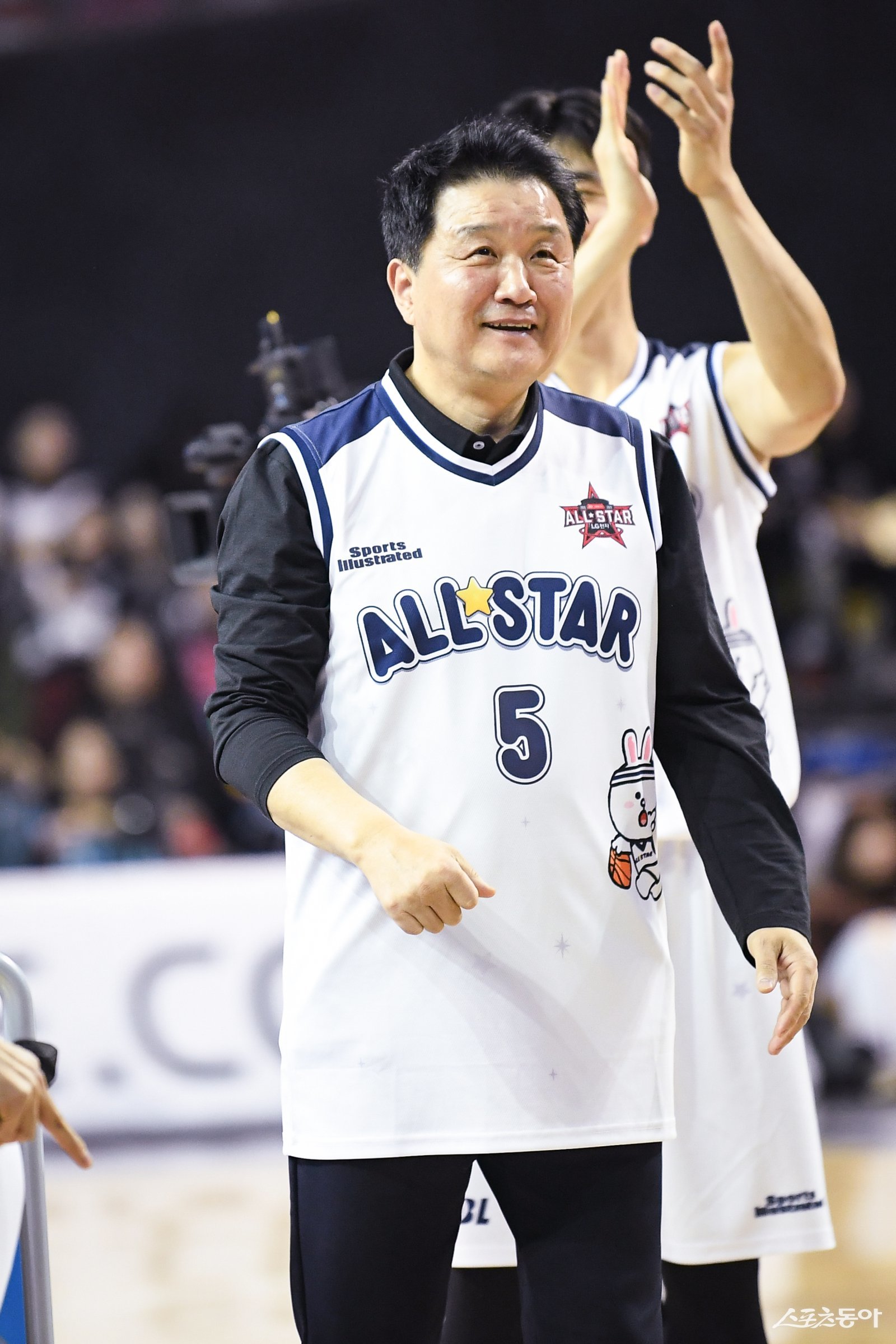 KBL 현역 출신 감독들만 10명…올스타전 깜짝 맞대결 펼친 10개 구단 사령탑