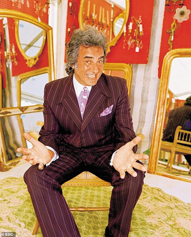 Lauren Harries launches blistering attacks on David Dickinson for ...