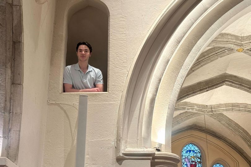 I visited Surrey's oldest church that's been welcoming worshippers ...