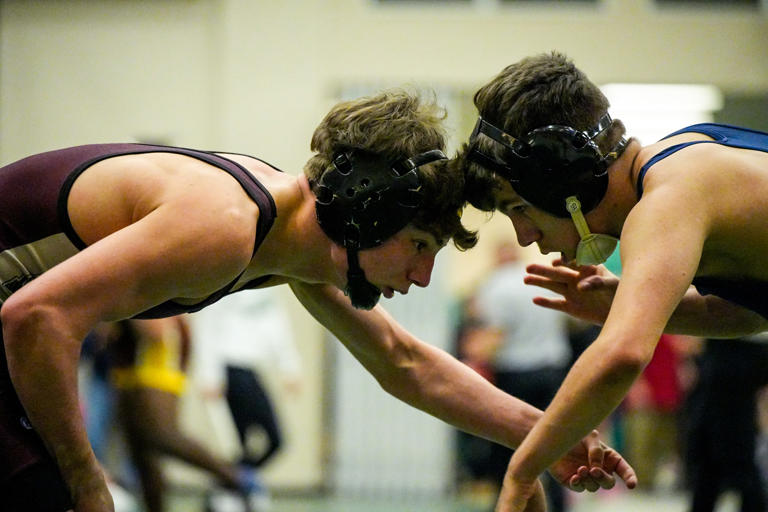 Highland's Brandon Bickerton wins battle of state champs at Dies Tournament