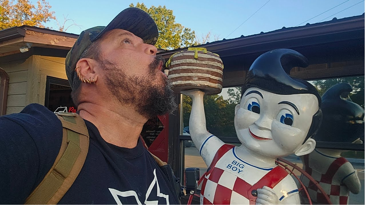 Giant 14-foot pancake! 🥞 The biggest I’ve ever seen